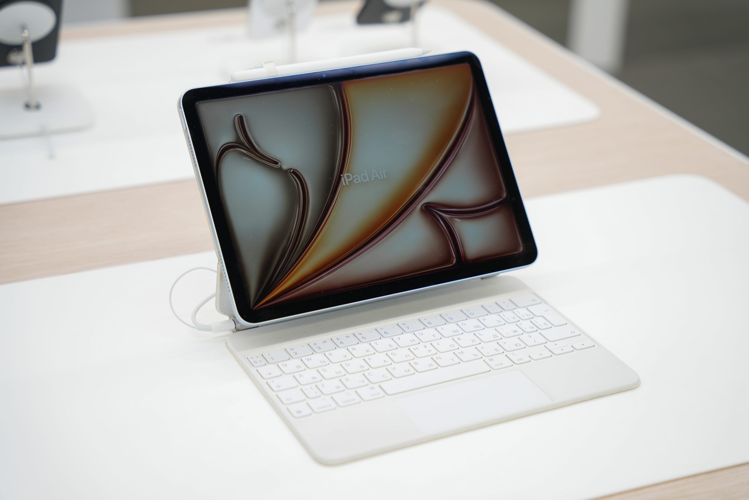 iPad Mini 7 vs iPad Air 6 — Which Tablet to Choose? - iSpace